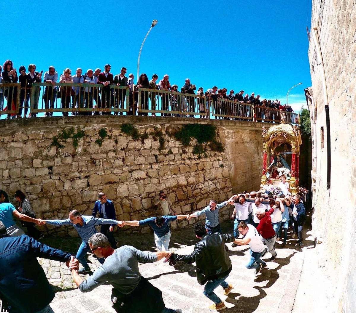 Monterosso Almo, domani in festa con la processione dell'Addolorata