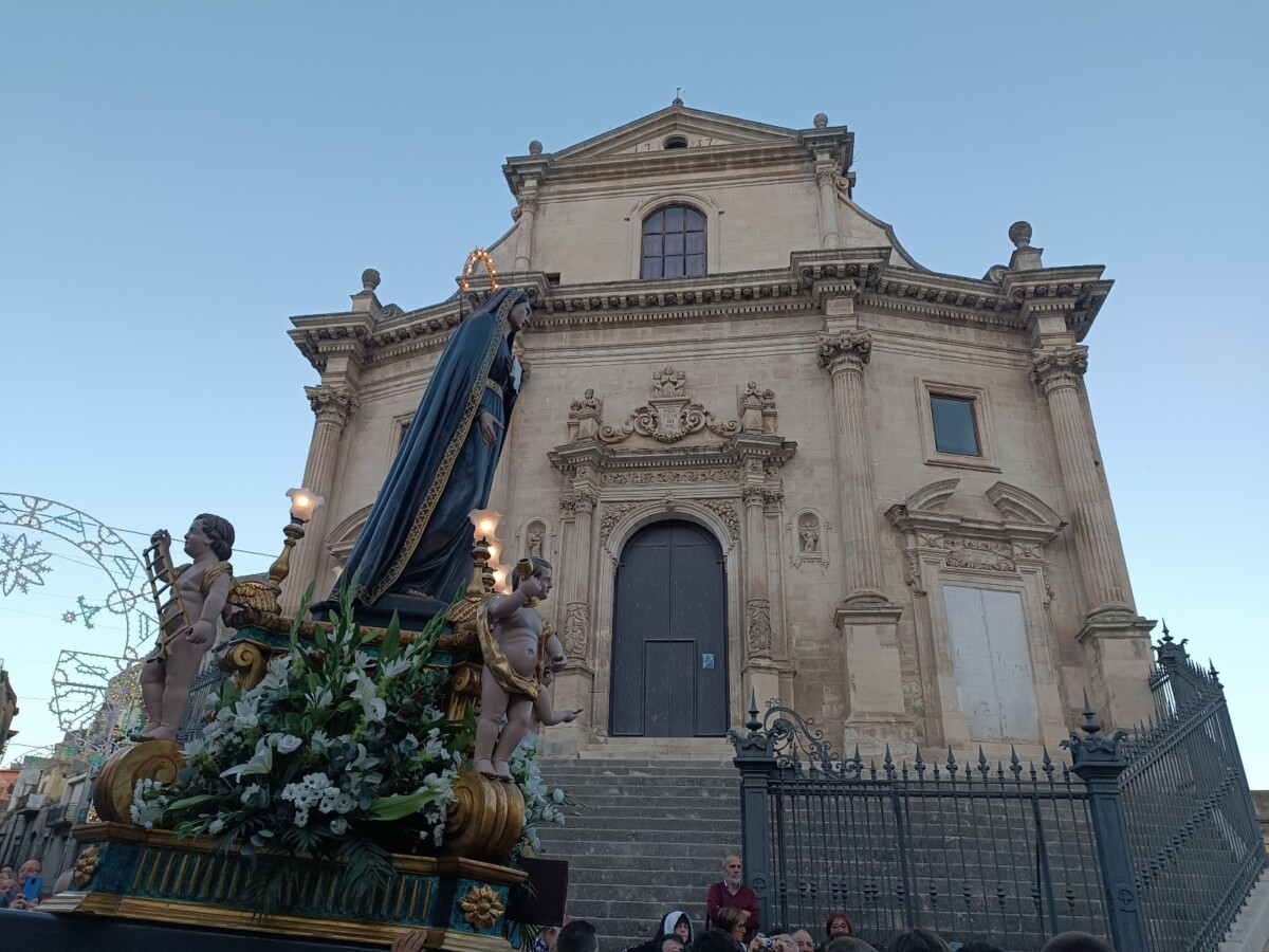 Ragusa Ibla, ieri la processione dell'Addolorata