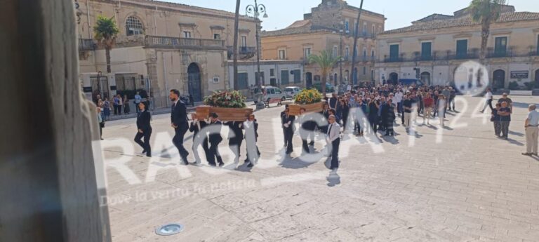 Vittoria in lacrime: l’addio a Giuseppe e Martina Ruscica